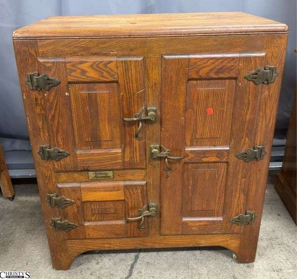 Gibson's Arcadia Wooden Ice Chest 32x18x37 - Christys