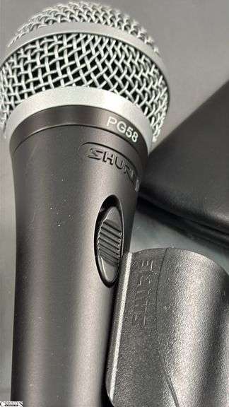 Shure Microphone with 1/4 Connection - Christys