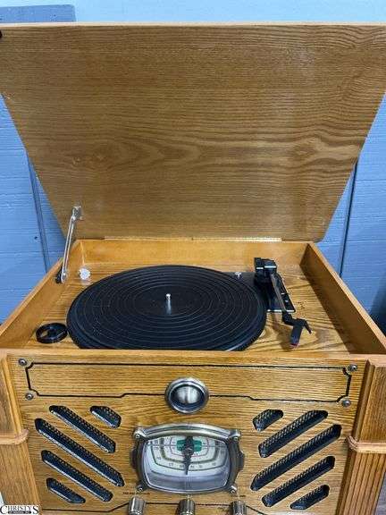 Vintage Style Reproduction Radio - Christys