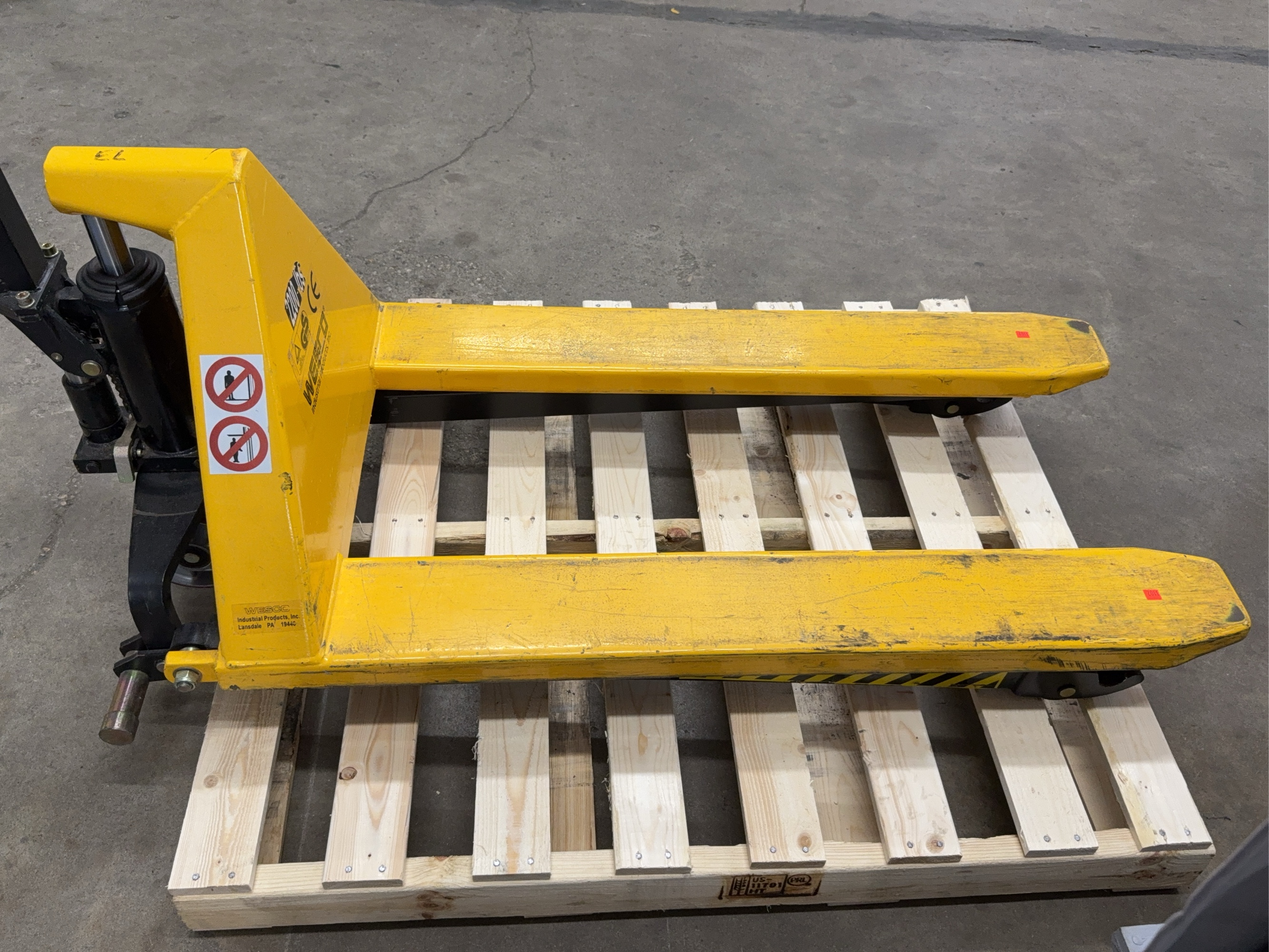 Wesco Pallet Jack - 60" x 48"