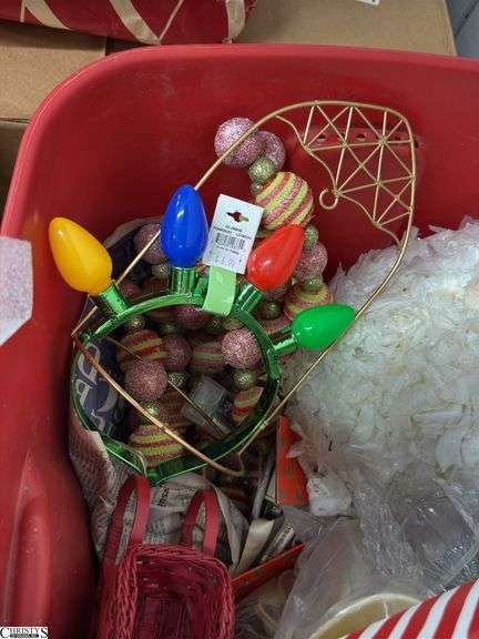 Christmas Lot Tree Ornament Holder, Large Wreath, Mini Tree, Garland ...