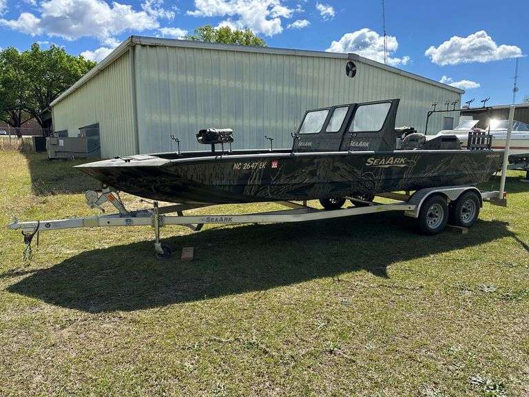 2019 Sea Ark Predator 220 Jet Boat w/ trailer - Iron Horse Auction Company