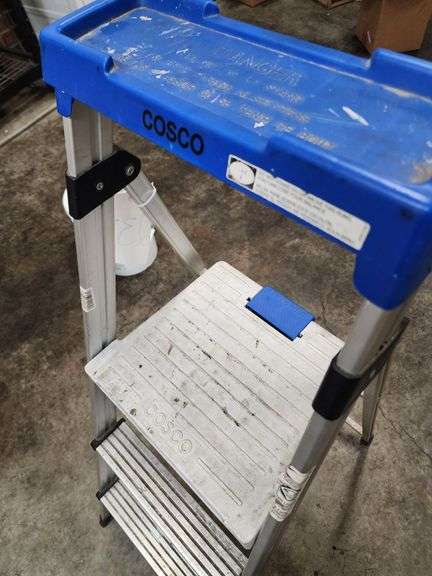 Cosco 4ft Step Ladder - Iron Horse Auction Company