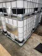 (4) Schuetz 275 Gallon Plastic Stackable IBC Tote Tanks - Iron Horse ...