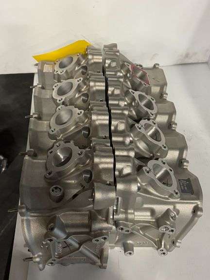 GM Performance R07 Aluminum Cylinder Heads - Iron Horse Auction Company
