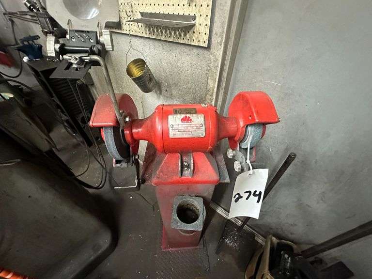 Mac Grinder 439B on Stand - Iron Horse Auction Company