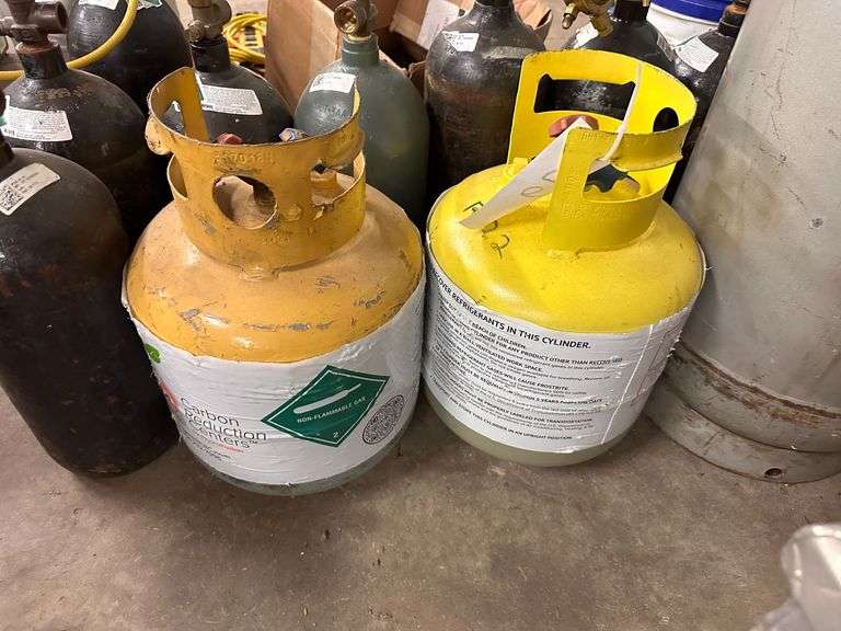 Two R22 Compressed Nitrogen Tanks - Iron Horse Auction Company