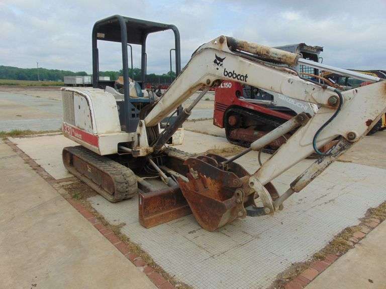 Bobcat 331 Excavator - Iron Horse Auction Company