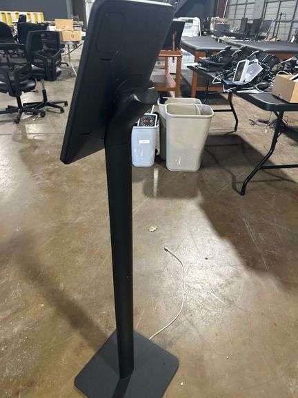 Check In Stand and Pad - Iron Horse Auction Company