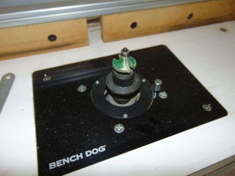 Bench Dog Router Cabinet w/Porter Cable Router - Iron Horse Auction Company