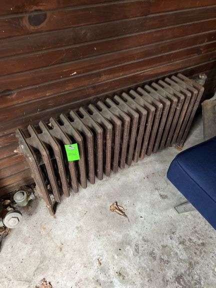 Cast Iron Radiator- Short - Triple States Family Auctions