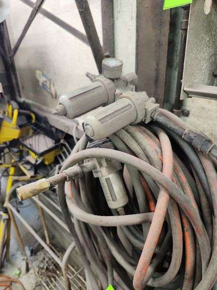 Air hoses and air regulators - Triple States Family Auctions