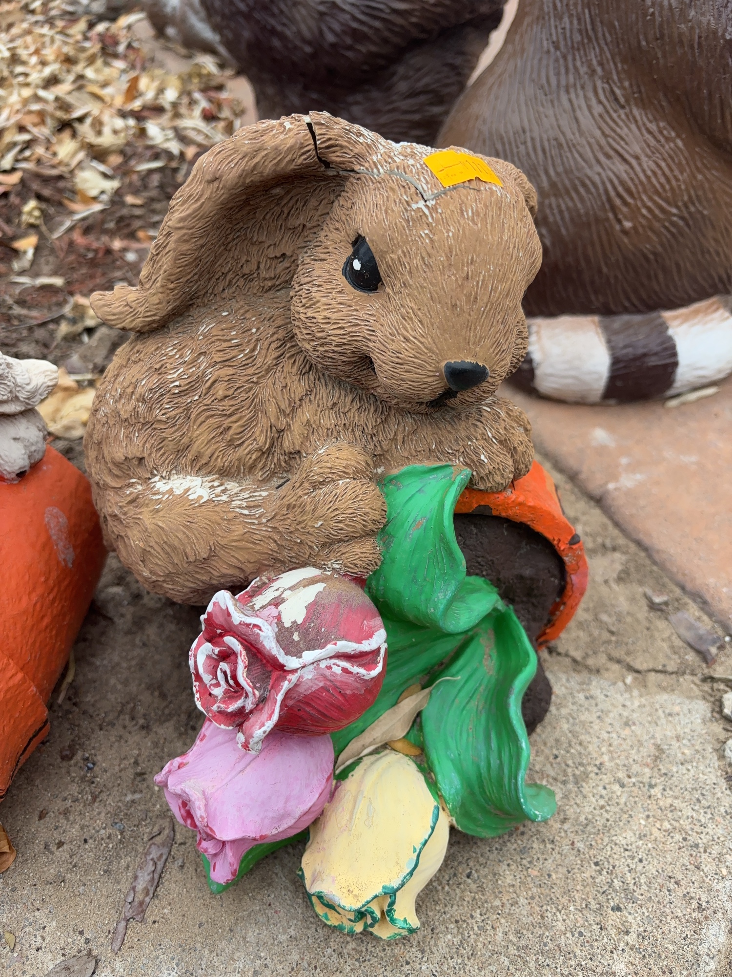 Set of 2 plastic rabbit yard decoration