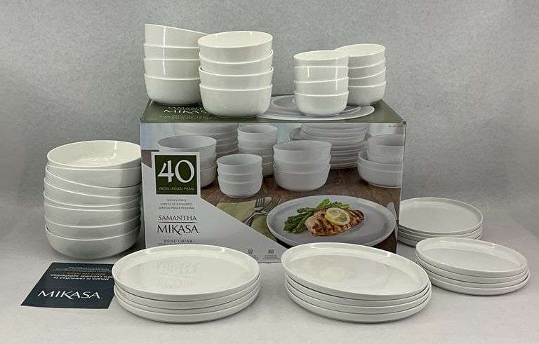 Mikasa Samantha 40-Piece Bone China Dinnerware Set - National Auction USA